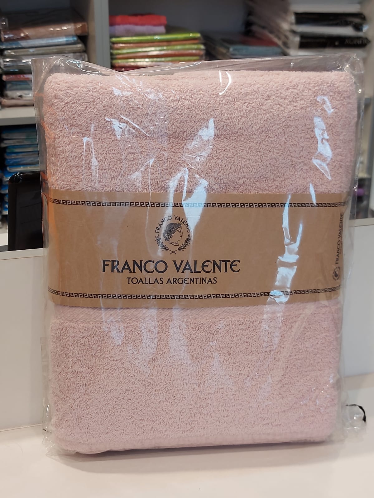 Juego de Toalla y Toallón Franco Valente 400Gramos/Rosa viejo. - Blanco ...